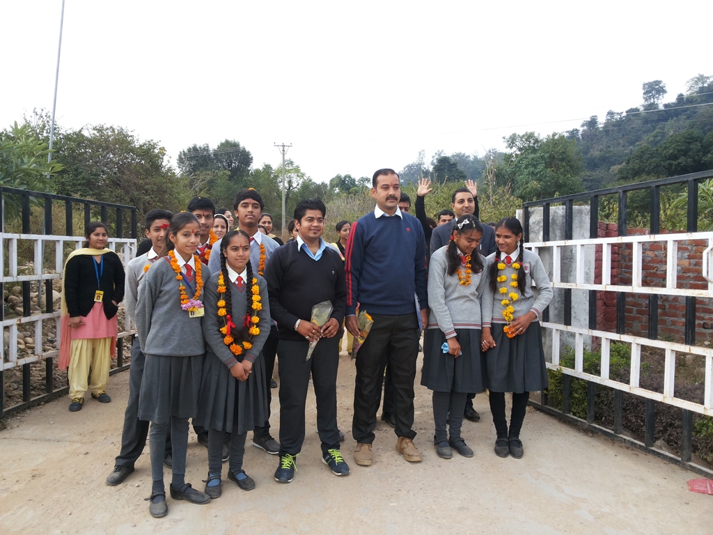 Winners of CBSE Cluster Games with Principal & Staff – LOTUS ...